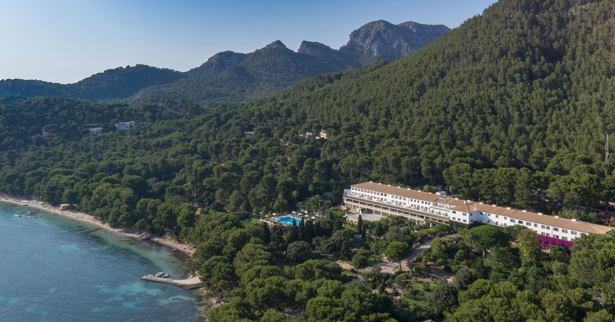 Isadore Sharp, Founder and Chairman, Four Seasons Hotels and Resorts ...