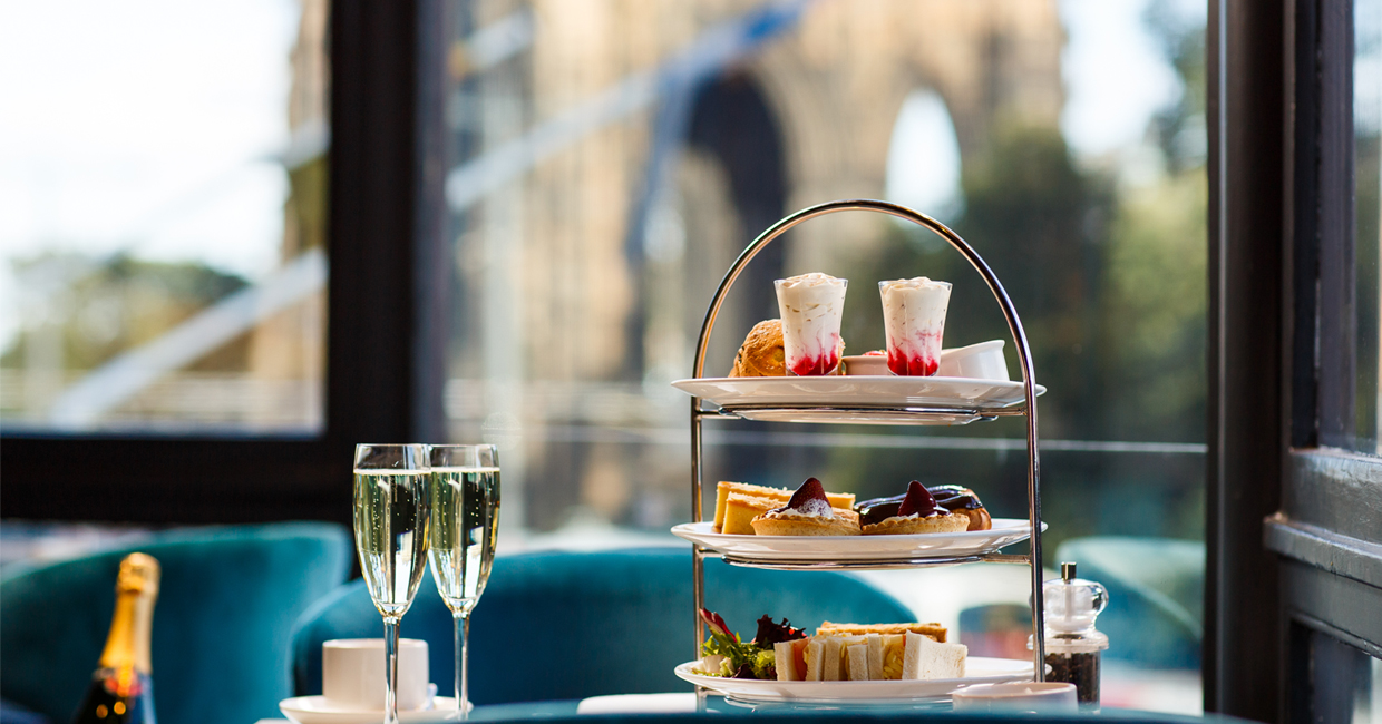 Mercure Edinburgh City Princes Street Hotel revamps restaurant ...